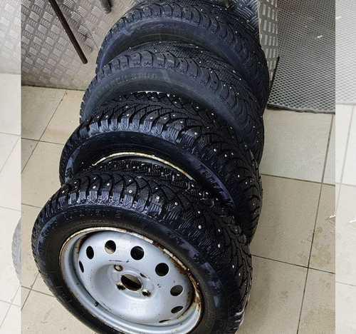 Резина шипованная 175/65 R14 ET49 4x100