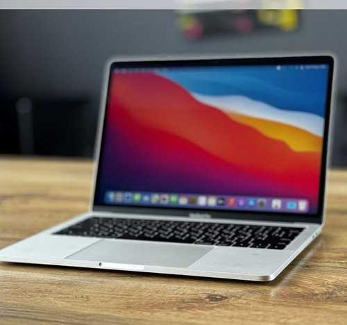 Macbook pro 13 2019 i5/16/256 86 циклов