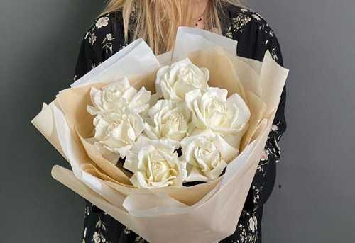 Букет цветов из белых роз 7