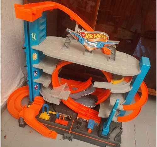 Hot Wheels Ultimate garage