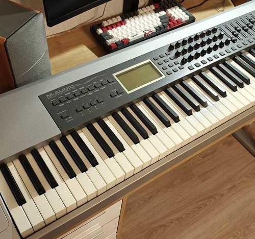 Midi клавиатура M-Audio Keystation 88 pro