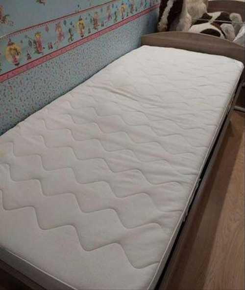 Односпальные кровать с матрасом IKEA