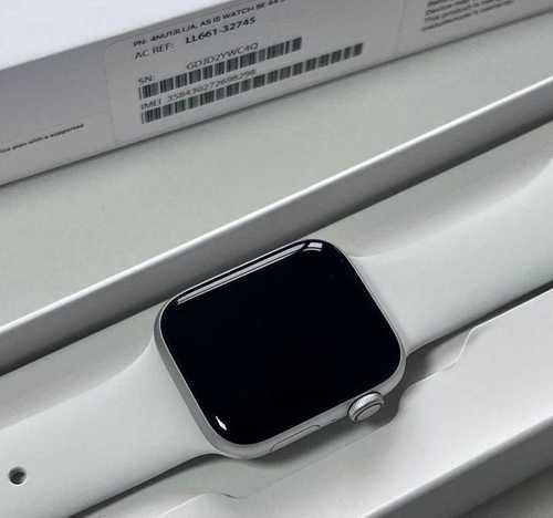 Часы Apple Watch SE2 44 mm