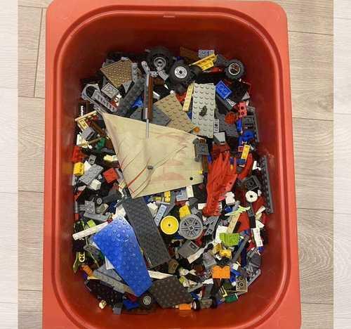 Ящик Lego