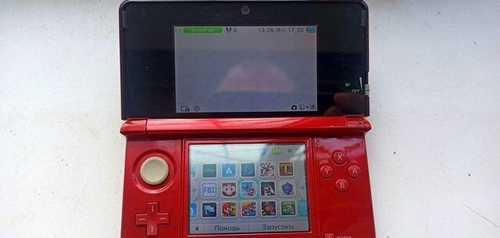 Nintendo 3DS красная