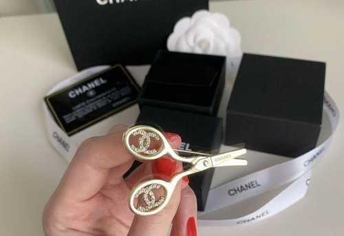 Брошь ножницы Chanel с фианитами