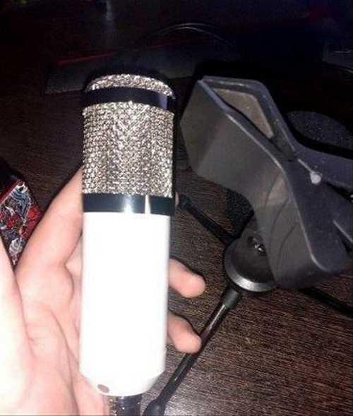 Продам микрофон Конденсаторный