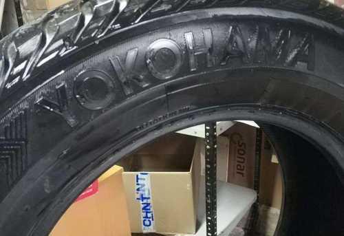 Yokohama 104ZR 235/65 R17