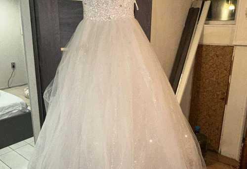 Платье свадебное 44-46