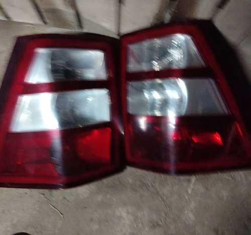 Задние фары jeep grand Cherokee wh европа 05-08