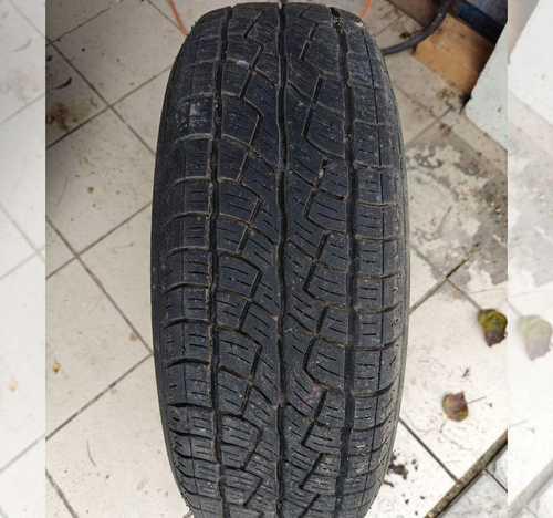 Bridgestone Dueler H/T 687 215/65 R16 98V