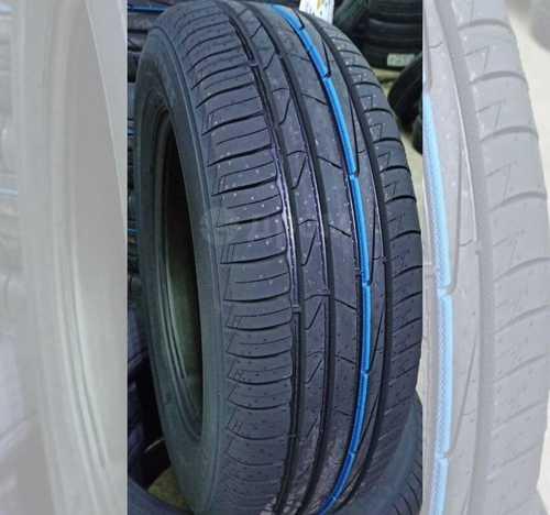 Ikon Tyres Autograph Aqua 3 SUV 215/70 R16