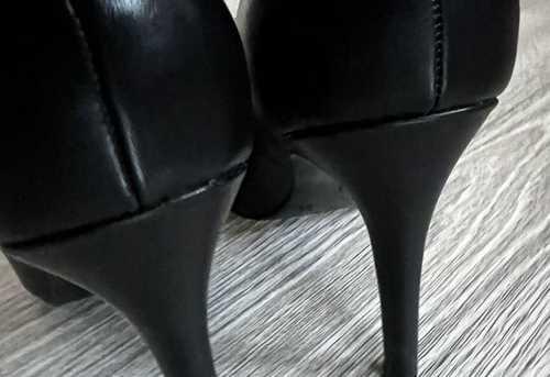 Туфли черные женские 39 размер