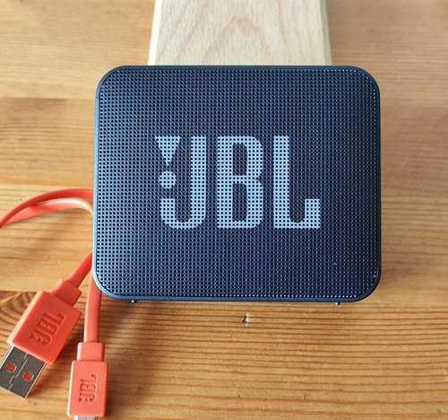Колонка jbl go essential