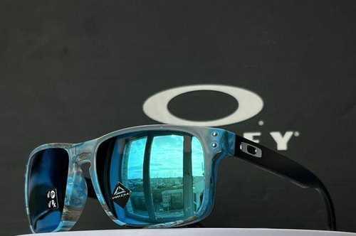 Солнцезащитные очки Oakley Holbrook Custom Plrzd