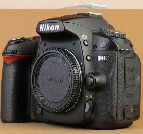 Nikon D90 (id-64210)