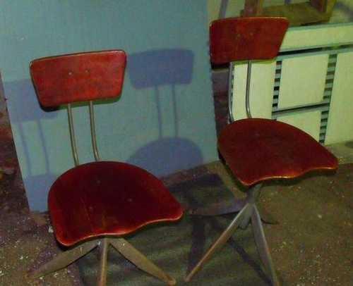 Советская мебель, стулья, тумбочка
