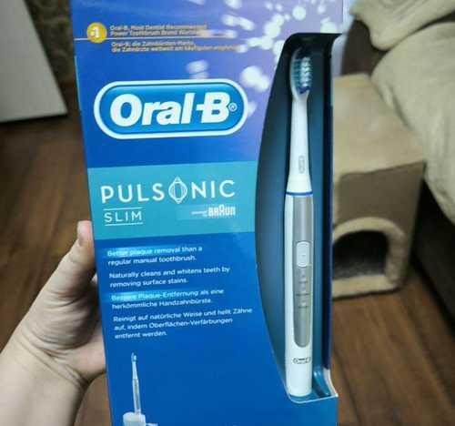 Электрическая зубная щётка Oral-B