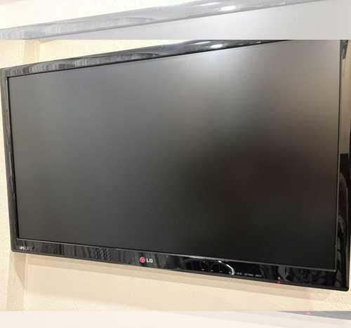 Телевизор LG 27" (69 см)