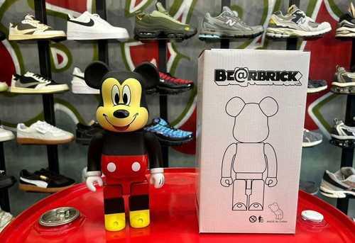 Фигурка BearBrick Мики Маус