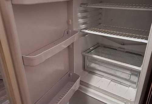 Холодильник б/у Indesit