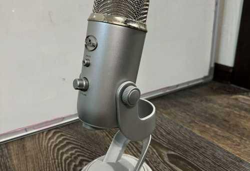 Студийный микрофон (блюетти )