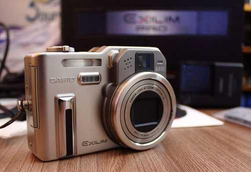 Компактный фотоаппарат casio exilim pro ex-p600