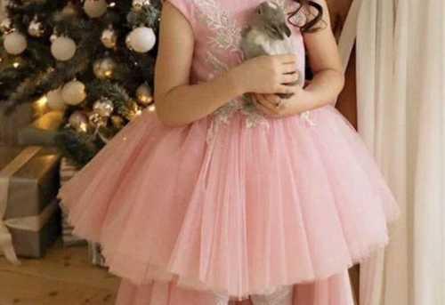 Платье для девочки наряденое розовое р 104-110
