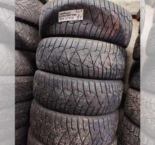 Goodyear Ultragrip 600 215/65 R16