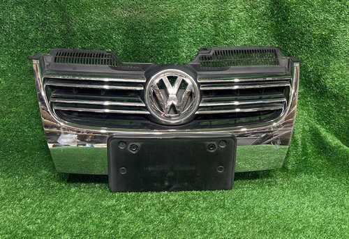 Решетка радиатора Volkswagen Jetta 5