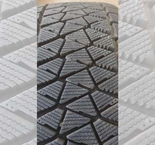 Bridgestone Blizzak DM-V2 255/55 R19