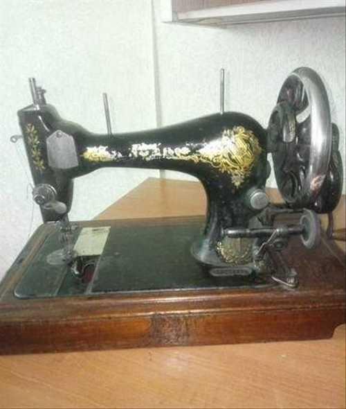 Швейная машинка сингер