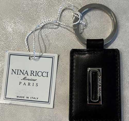 Брелок nina ricci новый с биркой Аксессуары