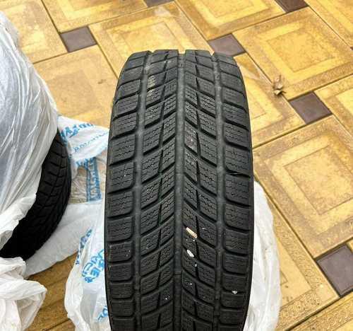 DoubleStar Apex Racing 215/45 R17