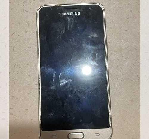 Samsung Galaxy J3 (2016) SM-J320H/DS, 8 ГБ