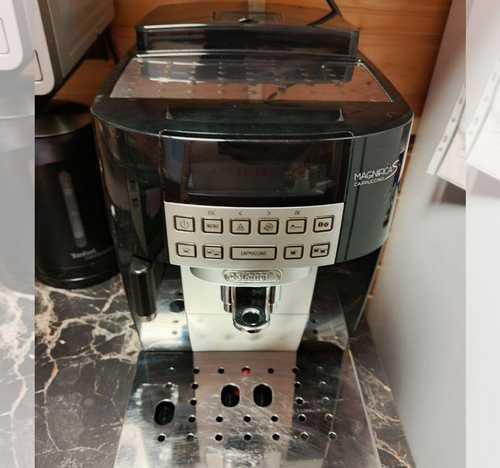 Кофемашина delonghi magnifica s cappuccino