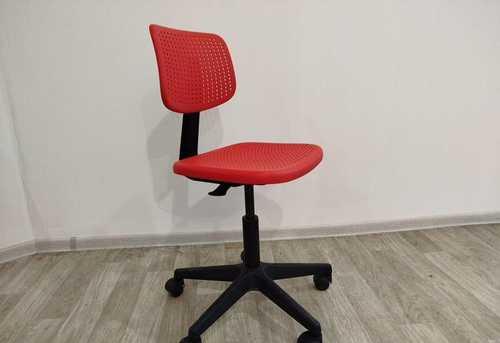 Компьютерное кресло IKEA alrik