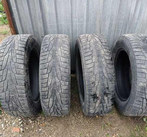 Kumho I'Zen KW31 225/65 R17