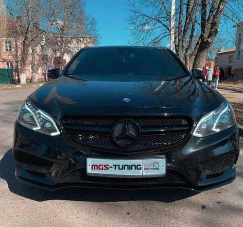 Диффузор с решеткой Mercedes E-class E63 AMG Black