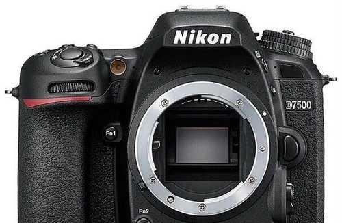 Зеркальная камера Nikon D7500 Body, черный