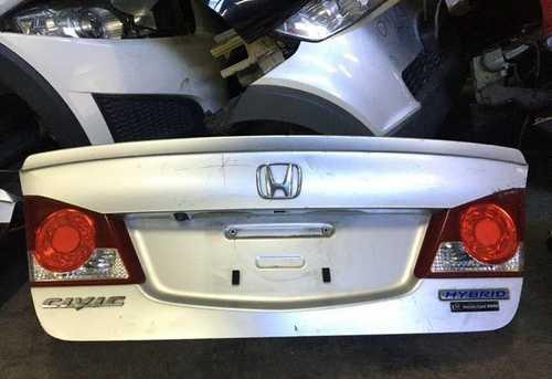 Крышка багажника Honda Civic 8 4D 2005-2012