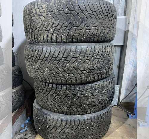 Nokian Tyres Hakkapeliitta 8 235/55 R17