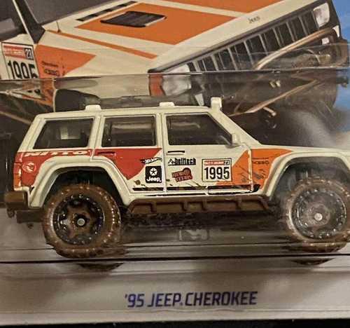 Модель HOT wheels jeep cherokee ” TH ”