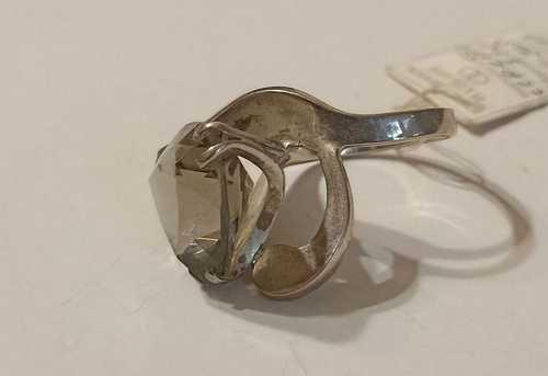 Кольцо серебряное с топазом
