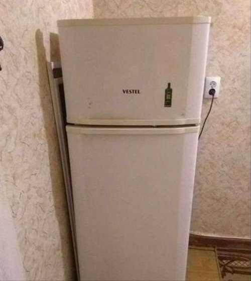 Холодильник Vestel рабочий