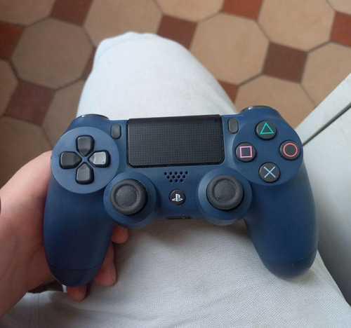 Геймпад dualshock 4