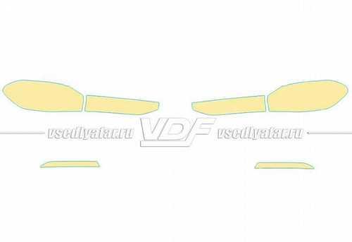 Плёнка для оклейки задних фонарей на автомобиле BM