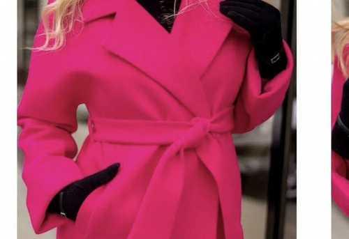 Пальто розовое