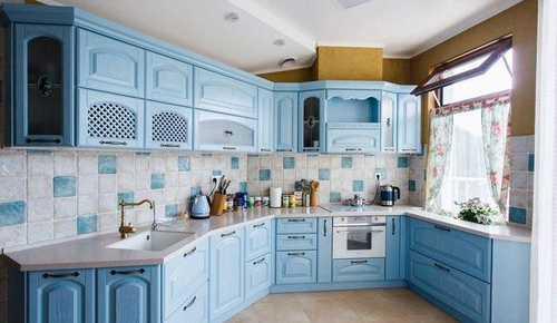 Кухня голубая из массива