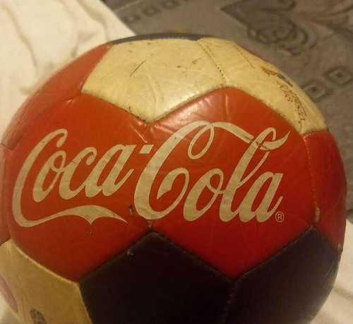 Футбольный мяч от кока кола